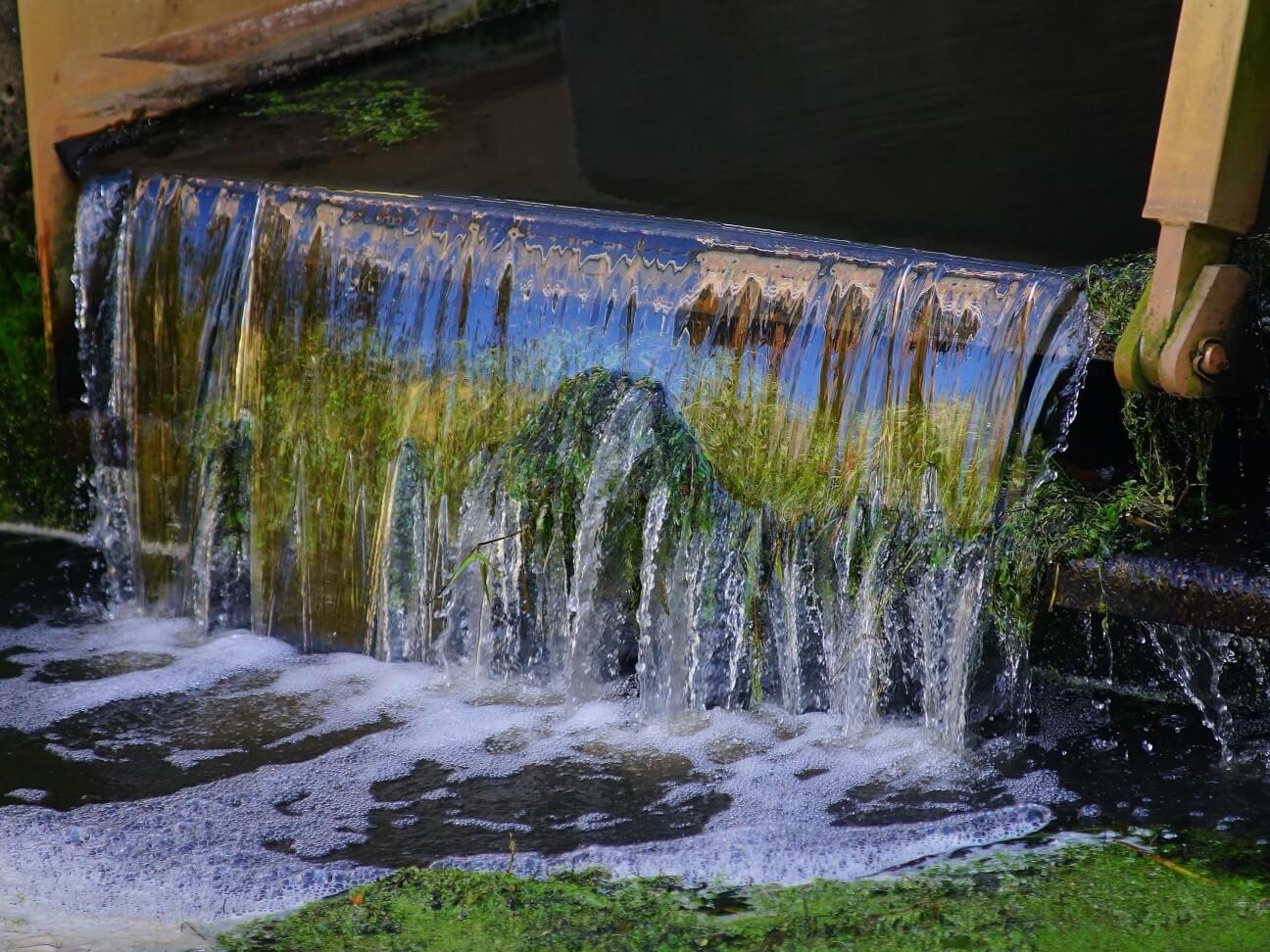 Wehr: Abschluss von Fließgewässern » Definition im Lexikon » UHRIG